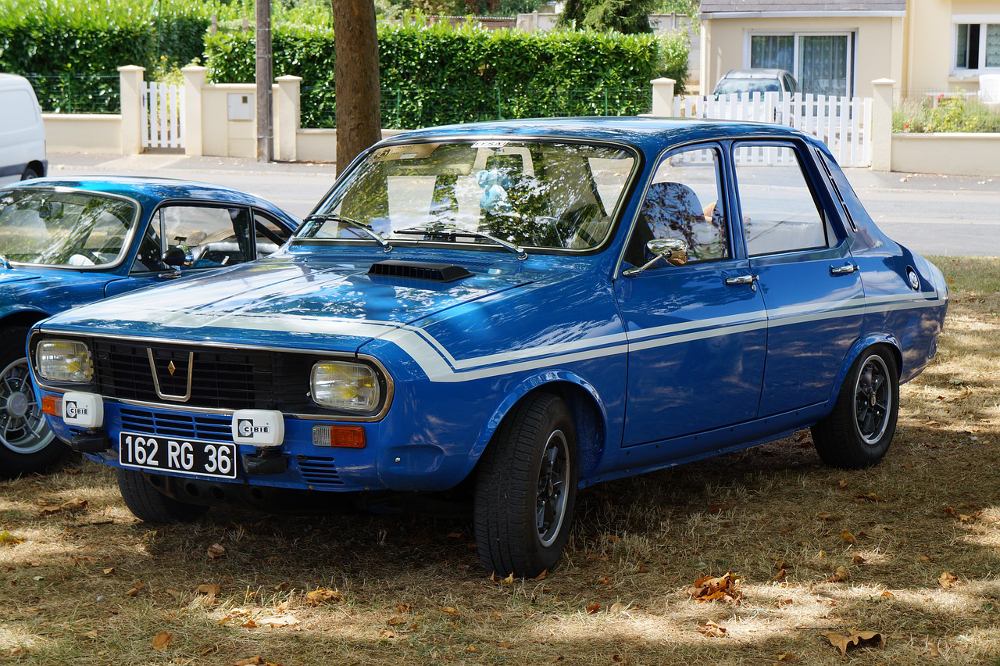 Renault 12, retour sur la 7 CV à traction, dotée d’un moteur 4 cylindres