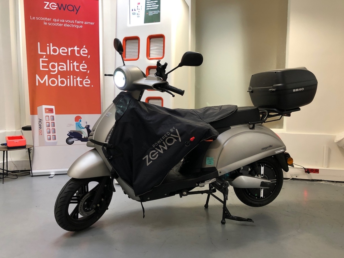 SwapperOne, le scooter électrique personnel à batterie échangeable de ZEWAY